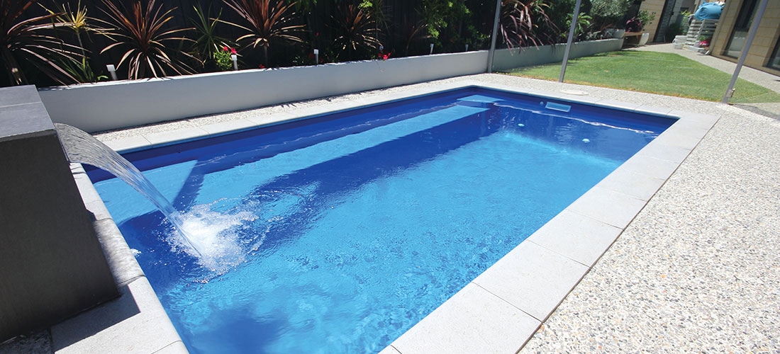 Verona - 4.5m x 2.5m - Fibreglass Swimming Pools